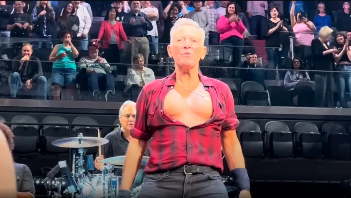 Bruce Springsteen: Μοιάζει τελικά με την Tilda Swinton;